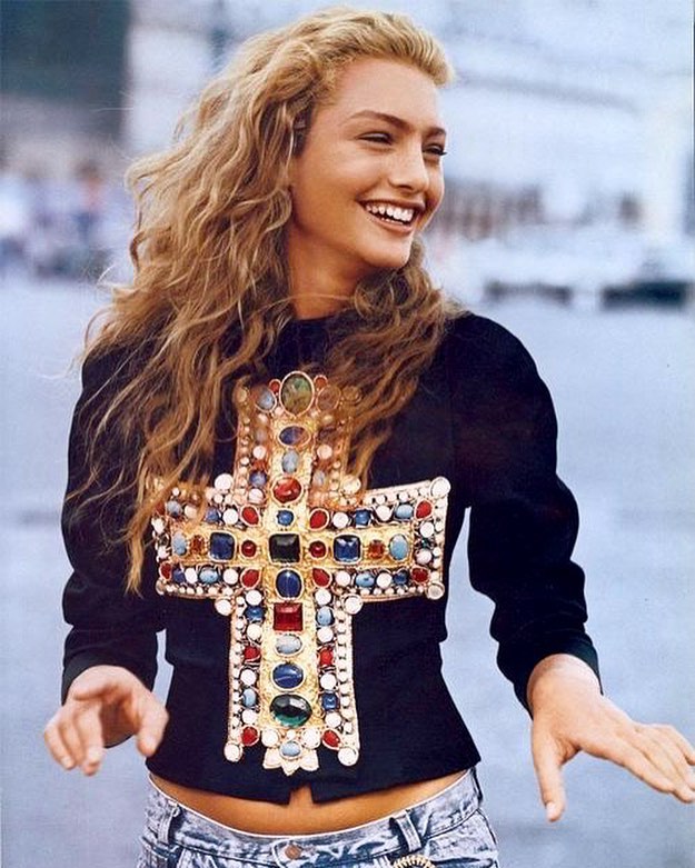 Vogue Magazine Cover. Michaela Bercu 1988 – NeonTalk